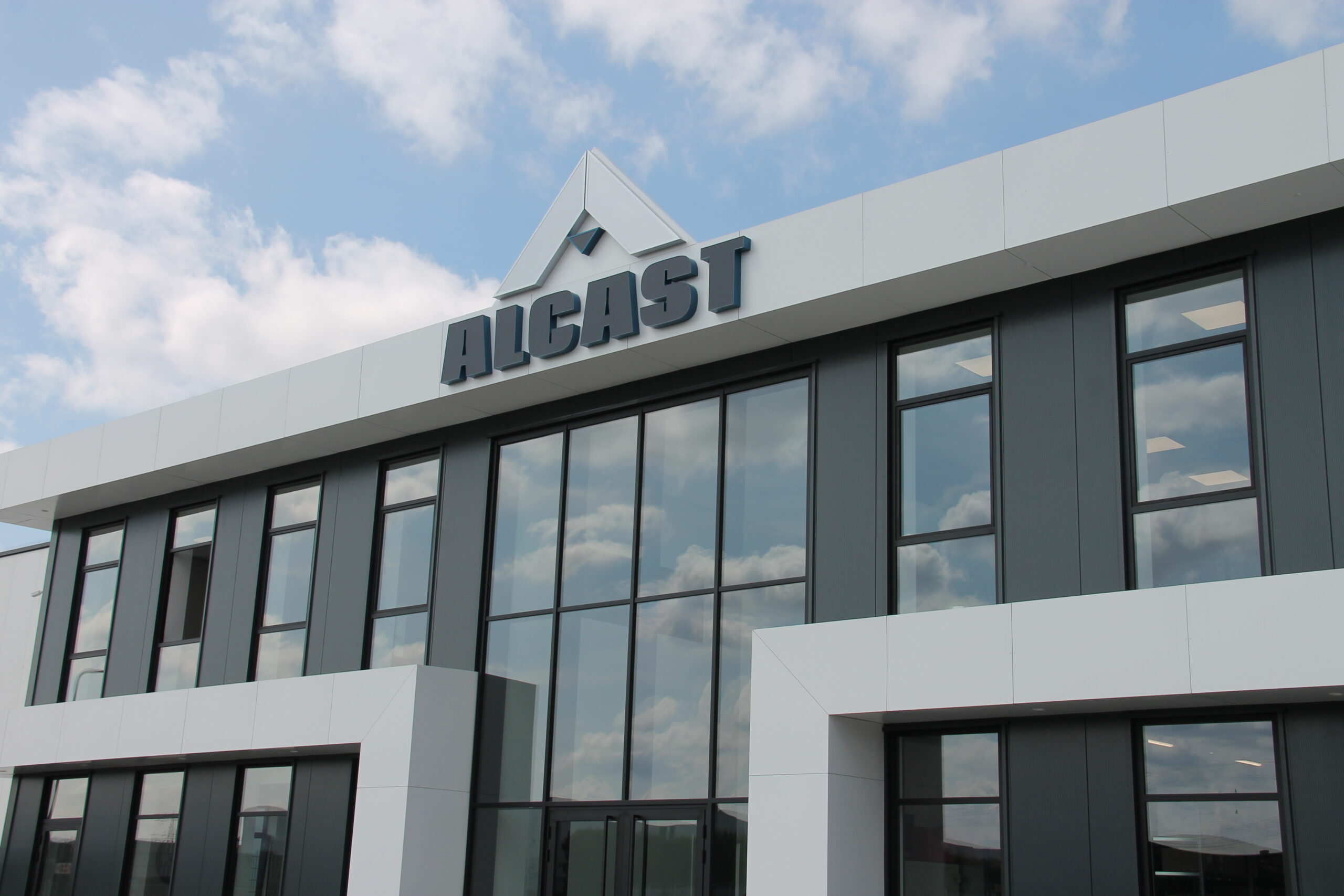 Alcast - Oostrum - Tlight